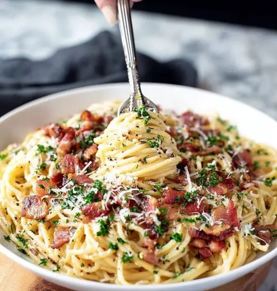 Easy Garlic Bacon Pasta - It's Not About Nutrition