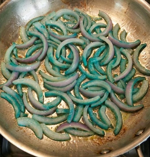 Why Did My Onions Turn Blue-Green? A Calm Cook’s Guide to a Surprising ...